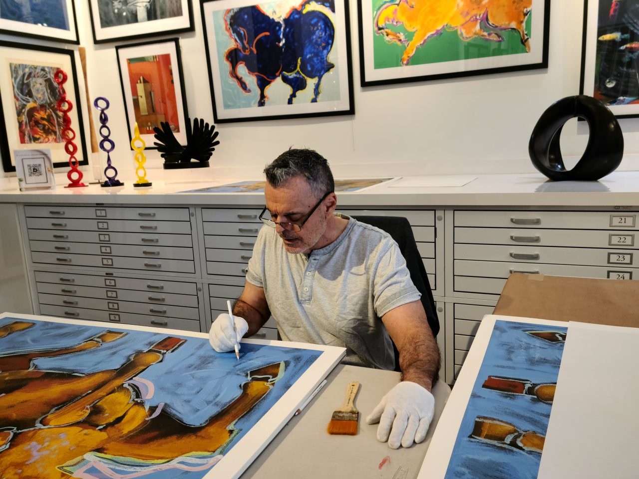 Felix Angel | Colombia, 1949 | View Artist & Available Original Artworks